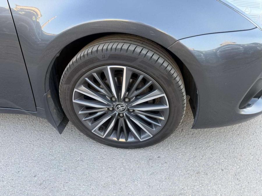 Серый Тойота Авенсис 2018 в Паневежис, объемом двигателя 1.80 л и пробегом 248 тыс. км за 10999 €, фото 11 на AUTOMOTO.COM.LV