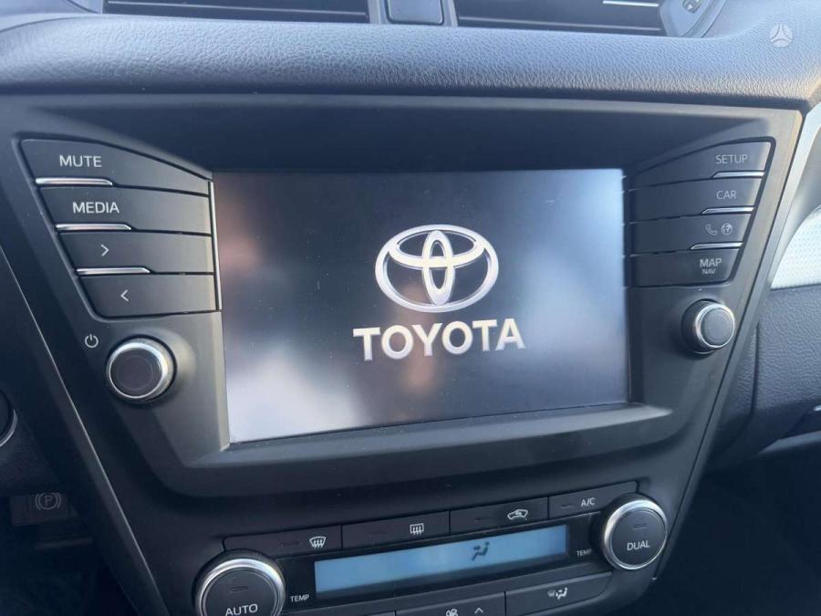 Серый Тойота Авенсис 2018 в Паневежис, объемом двигателя 1.80 л и пробегом 248 тыс. км за 10999 €, фото 18 на AUTOMOTO.COM.LV