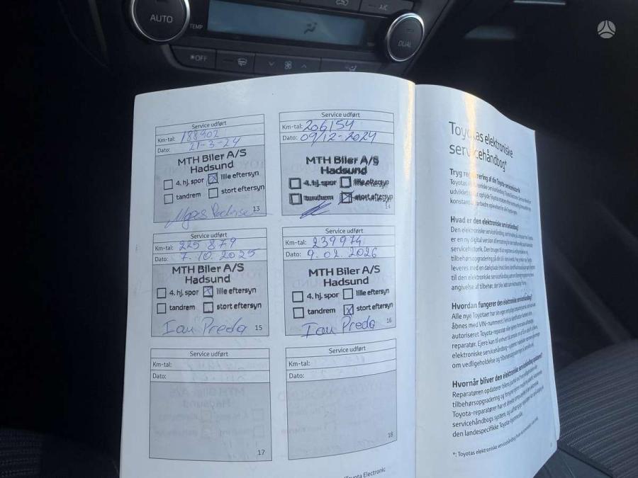 Серый Тойота Авенсис 2018 в Паневежис, объемом двигателя 1.80 л и пробегом 248 тыс. км за 10999 €, фото 30 на AUTOMOTO.COM.LV