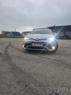 Серый Тойота Авенсис 2018 в Рига, объемом двигателя 1.80 л и пробегом 158 тыс. км за 10500 €, фото  на AUTOMOTO.COM.LV