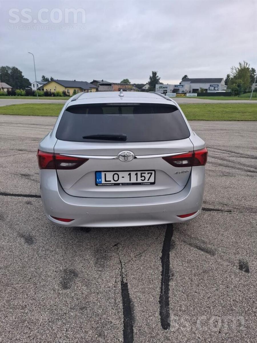 Серый Тойота Авенсис 2018 в Рига, объемом двигателя 1.80 л и пробегом 158 тыс. км за 10500 €, фото 5 на AUTOMOTO.COM.LV