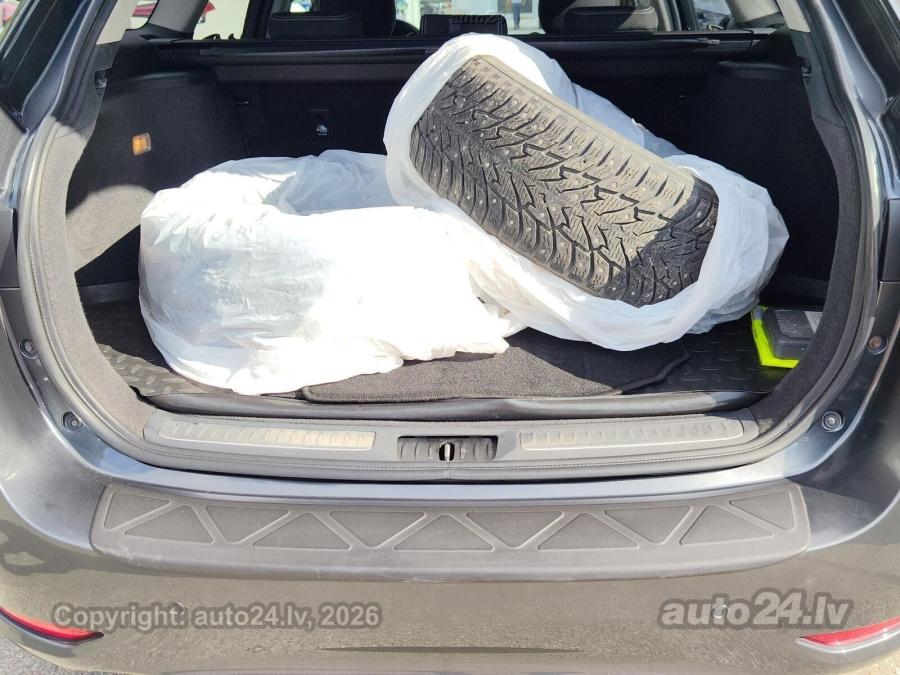 Серый Тойота Авенсис 2018 в Таллин, объемом двигателя 1.80 л и пробегом 143 тыс. км за 14995 €, фото 11 на AUTOMOTO.COM.LV