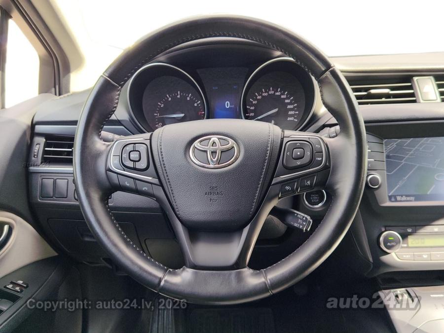 Серый Тойота Авенсис 2018 в Таллин, объемом двигателя 1.80 л и пробегом 143 тыс. км за 14995 €, фото 13 на AUTOMOTO.COM.LV