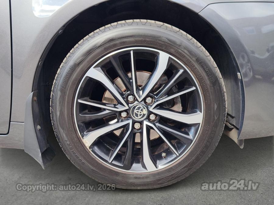 Серый Тойота Авенсис 2018 в Таллин, объемом двигателя 1.80 л и пробегом 143 тыс. км за 14995 €, фото 16 на AUTOMOTO.COM.LV