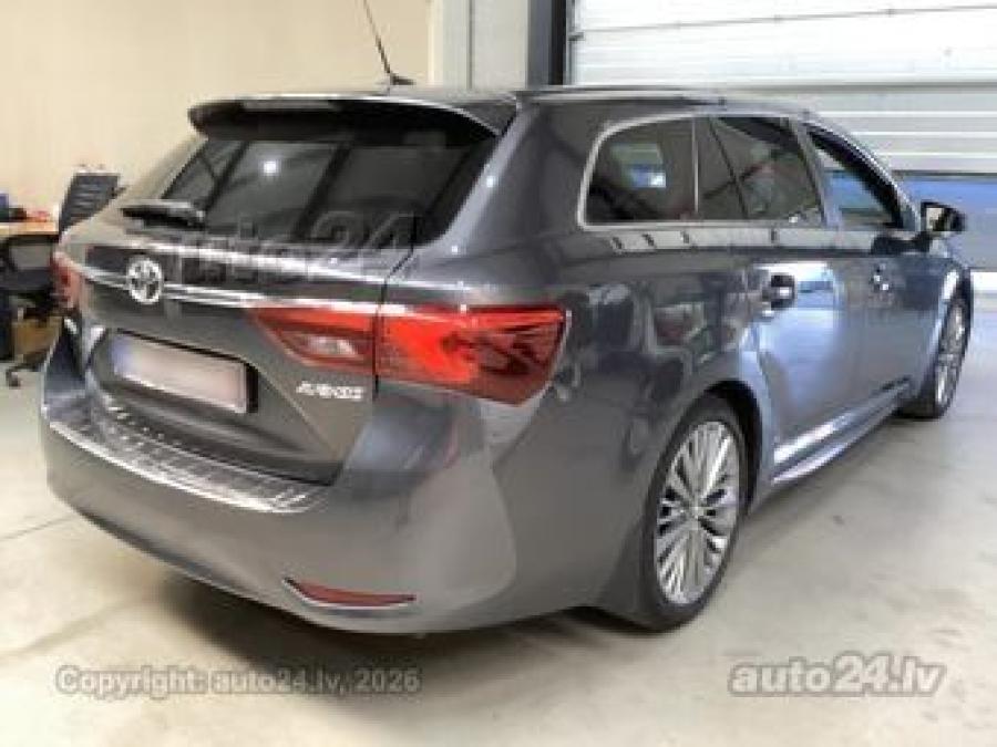 Серый Тойота Авенсис 2018 в Таллин, объемом двигателя 1.60 л и пробегом 174 тыс. км за 9999 €, фото 3 на AUTOMOTO.COM.LV