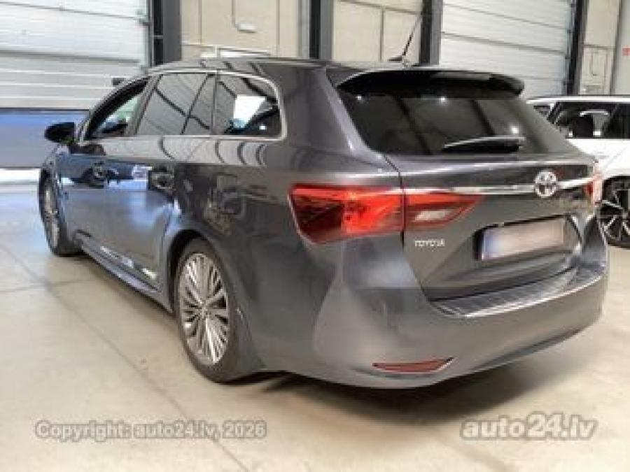 Серый Тойота Авенсис 2018 в Таллин, объемом двигателя 1.60 л и пробегом 174 тыс. км за 9999 €, фото 5 на AUTOMOTO.COM.LV