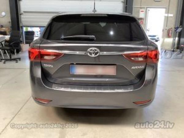 Grey Toyota Avensis 2018 in Tallinn, with an engine capacity of 1.60 L and mileage of 174 thousand km for 9999 €, photo 6 on AUTOMOTO.COM.LV