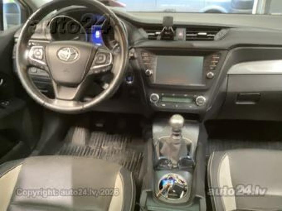 Серый Тойота Авенсис 2018 в Таллин, объемом двигателя 1.60 л и пробегом 174 тыс. км за 9999 €, фото 9 на AUTOMOTO.COM.LV