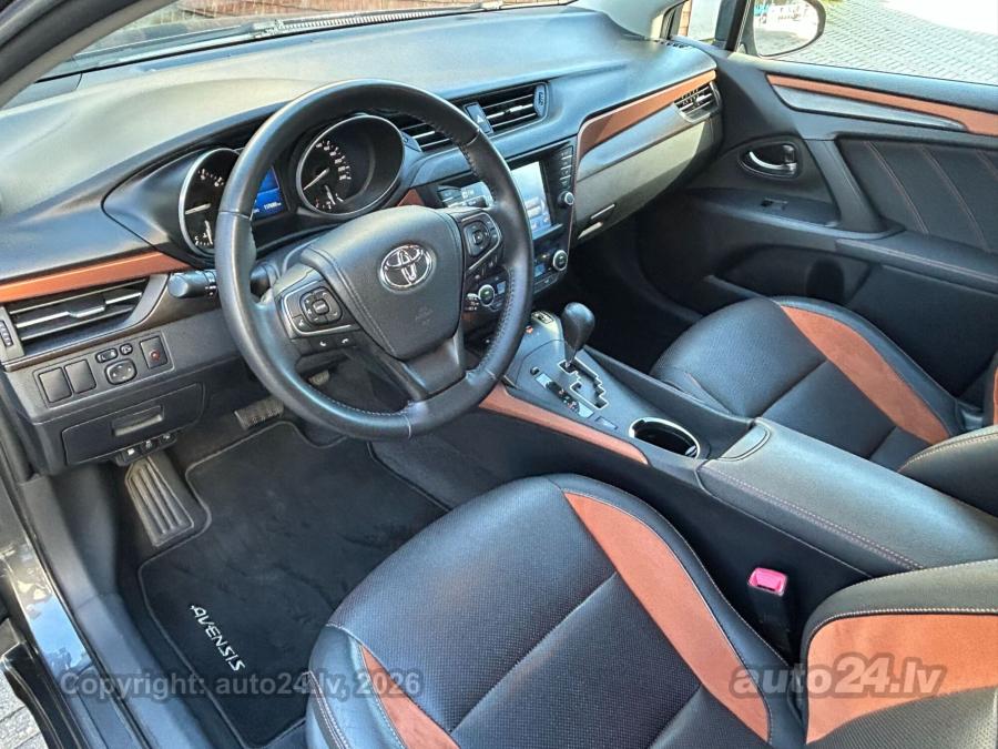 Серый Тойота Авенсис 2018 в Таллин, объемом двигателя 1.80 л и пробегом 118 тыс. км за 14500 €, фото 8 на AUTOMOTO.COM.LV