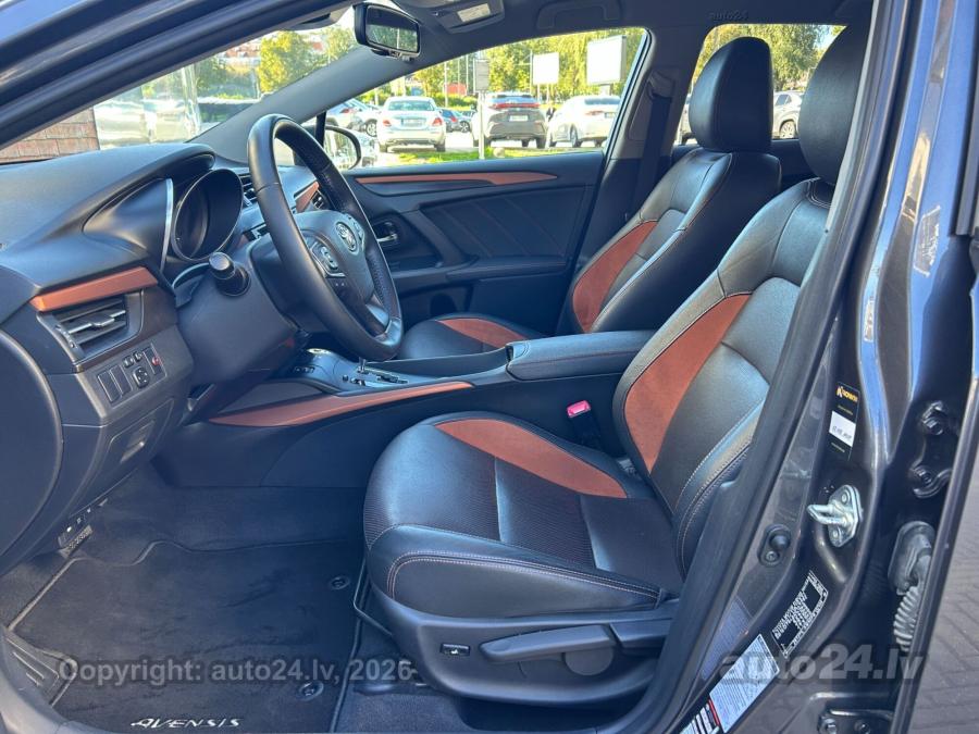 Серый Тойота Авенсис 2018 в Таллин, объемом двигателя 1.80 л и пробегом 118 тыс. км за 14500 €, фото 9 на AUTOMOTO.COM.LV