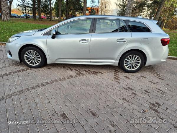 Pelēks Toyota Avensis 2019 Tallina, ar dzinēja tilpumu 1.80 L un nobraukumu 115 tūkst. km par 14300 €, foto 2 vietnē AUTOMOTO.COM.LV