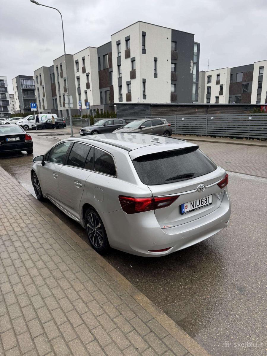 Grey Toyota Avensis 2019 in Vilnius, with an engine capacity of 2.00 L and mileage of 146 thousand km for 11995 €, photo 4 on AUTOMOTO.COM.LV