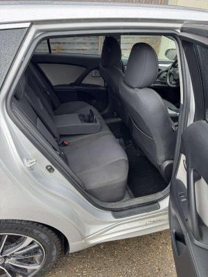Grey Toyota Avensis 2019 in Vilnius, with an engine capacity of 2.00 L and mileage of 146 thousand km for 11995 €, photo 10 on AUTOMOTO.COM.LV