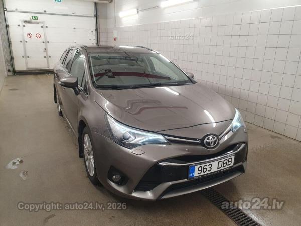 Grey Toyota Avensis 2019 in Tallinn, with an engine capacity of 1.80 L and mileage of 115 thousand km for 13700 €, photo 1 on AUTOMOTO.COM.LV