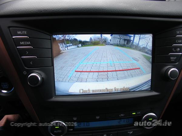 Grey Toyota Avensis 2019 in Tallinn, with an engine capacity of 1.80 L and mileage of 165 thousand km for 13494 €, photo 7 on AUTOMOTO.COM.LV