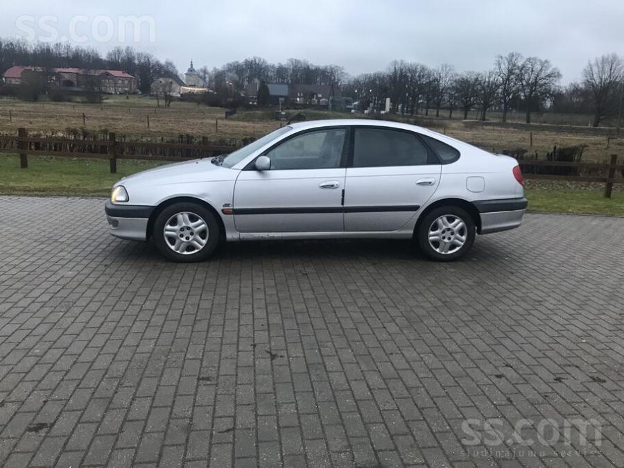 Toyota Avensis 2000 Valmiera, ar dzinēja tilpumu 2.00 L un nobraukumu 230 tūkst. km par 980 €, foto 3 vietnē AUTOMOTO.COM.LV