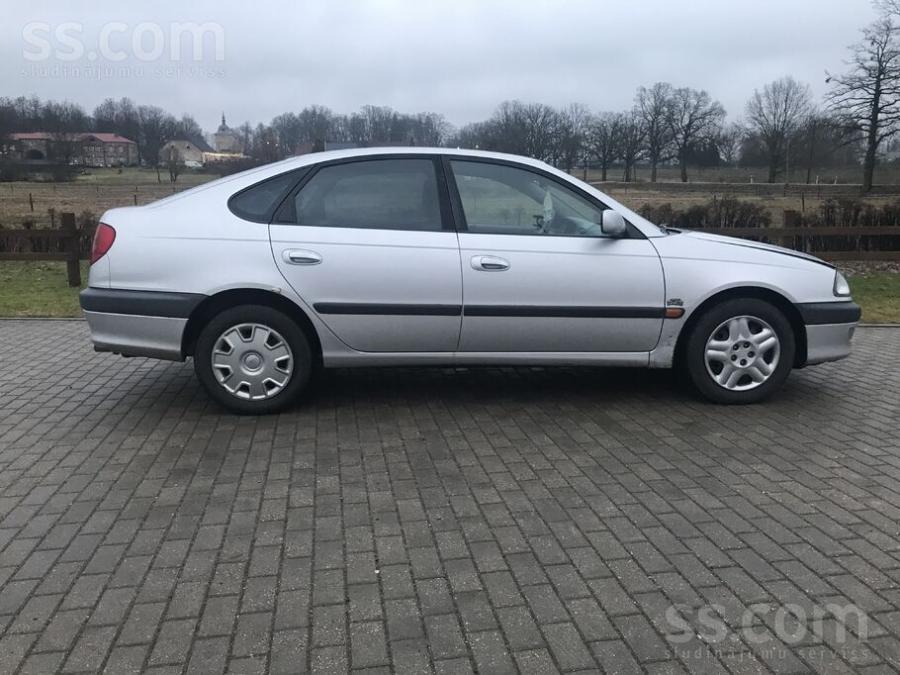 Toyota Avensis 2000 Valmiera, ar dzinēja tilpumu 2.00 L un nobraukumu 230 tūkst. km par 980 €, foto 5 vietnē AUTOMOTO.COM.LV