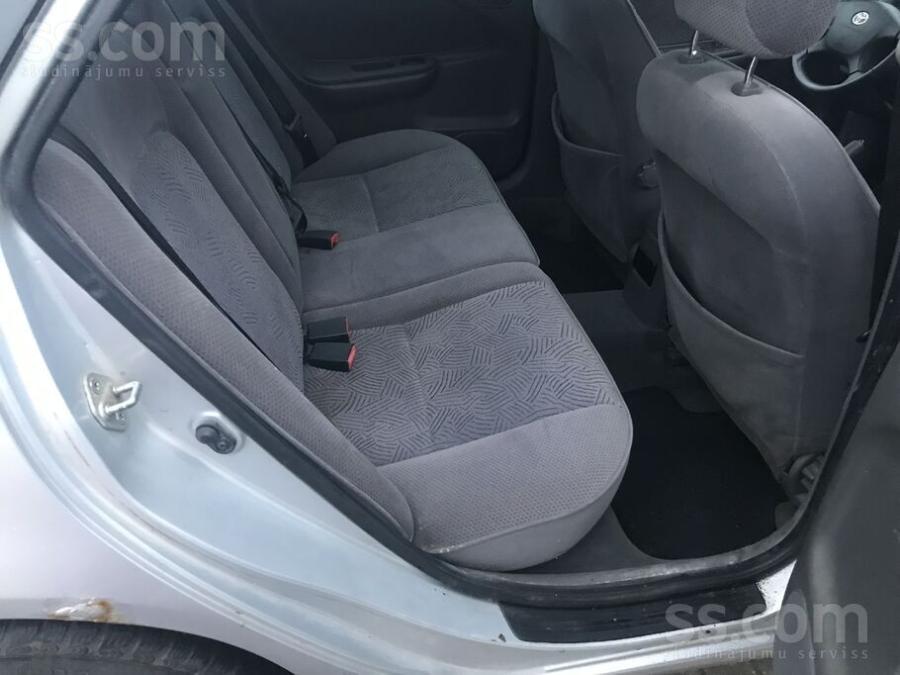 Toyota Avensis 2000 Valmiera, ar dzinēja tilpumu 2.00 L un nobraukumu 230 tūkst. km par 980 €, foto 14 vietnē AUTOMOTO.COM.LV