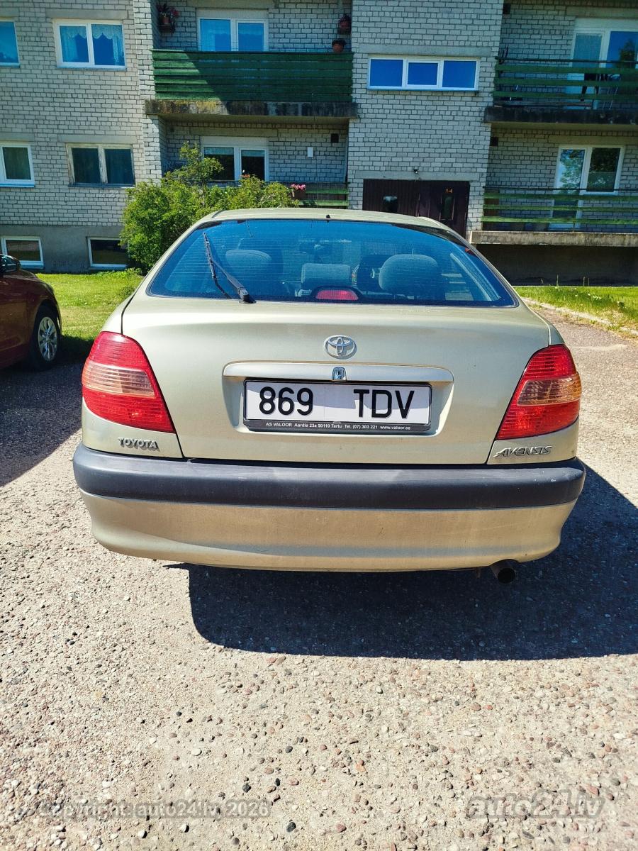 Тойота Авенсис 2002 в Таллин, объемом двигателя 1.60 л и пробегом 166 тыс. км за 800 €, фото 1 на AUTOMOTO.COM.LV