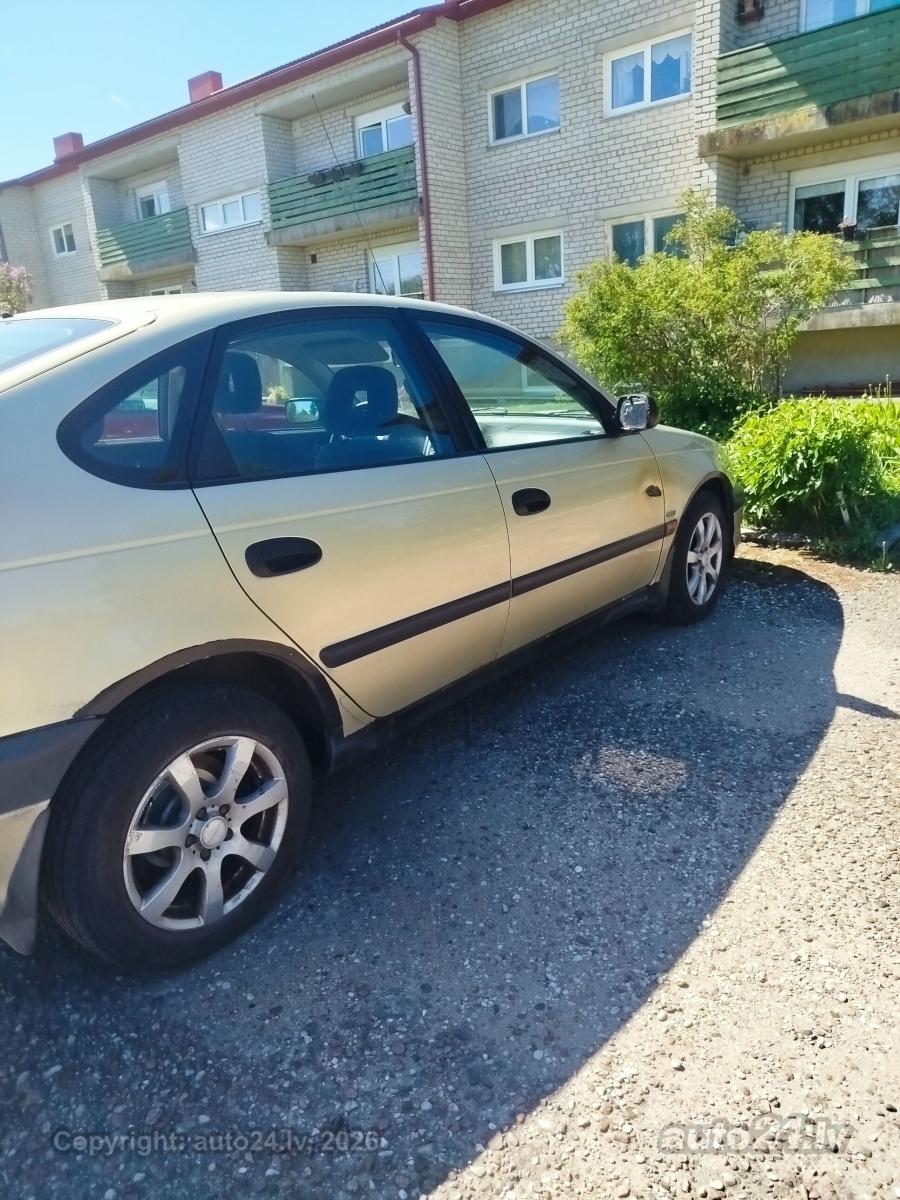 Тойота Авенсис 2002 в Таллин, объемом двигателя 1.60 л и пробегом 166 тыс. км за 800 €, фото 4 на AUTOMOTO.COM.LV