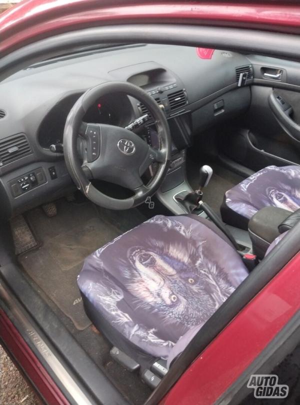 Toyota Avensis 2003 Panevēža, ar dzinēja tilpumu 2.00 L un nobraukumu 397 tūkst. km par 1100 €, foto 3 vietnē AUTOMOTO.COM.LV
