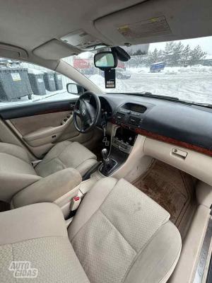 Toyota Avensis 2004 Šilalė, ar dzinēja tilpumu 2.00 L un nobraukumu 260 tūkst. km par 1500 €, foto 8 vietnē AUTOMOTO.COM.LV