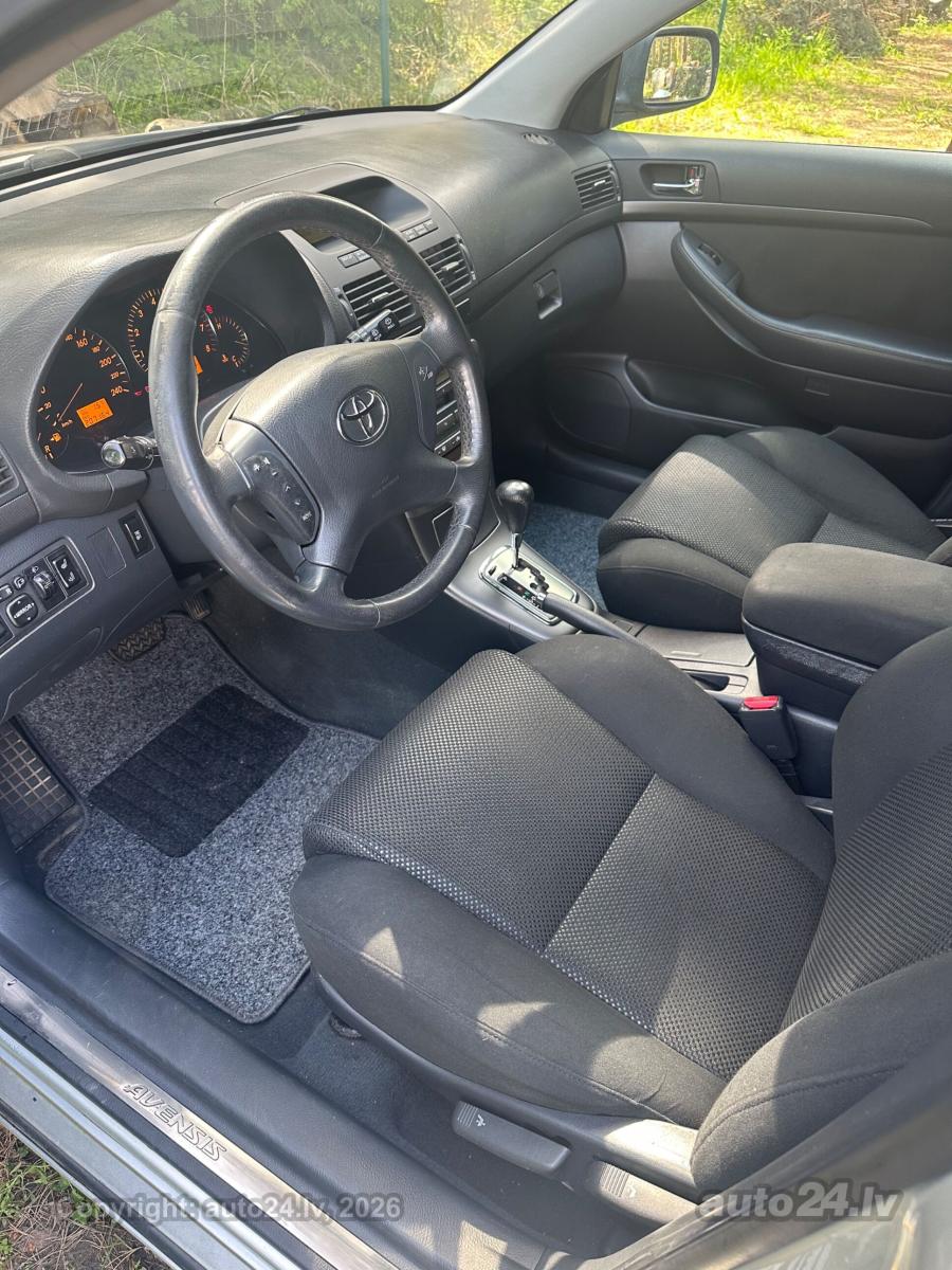Toyota Avensis 2004 Tallina, ar dzinēja tilpumu 2.00 L un nobraukumu 207 tūkst. km par 2499 €, foto 12 vietnē AUTOMOTO.COM.LV