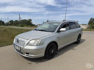 Тойота Авенсис 2004 в Укмерге, объемом двигателя 2.00 л и пробегом 327 тыс. км за 900 €, фото 3 на AUTOMOTO.COM.LV