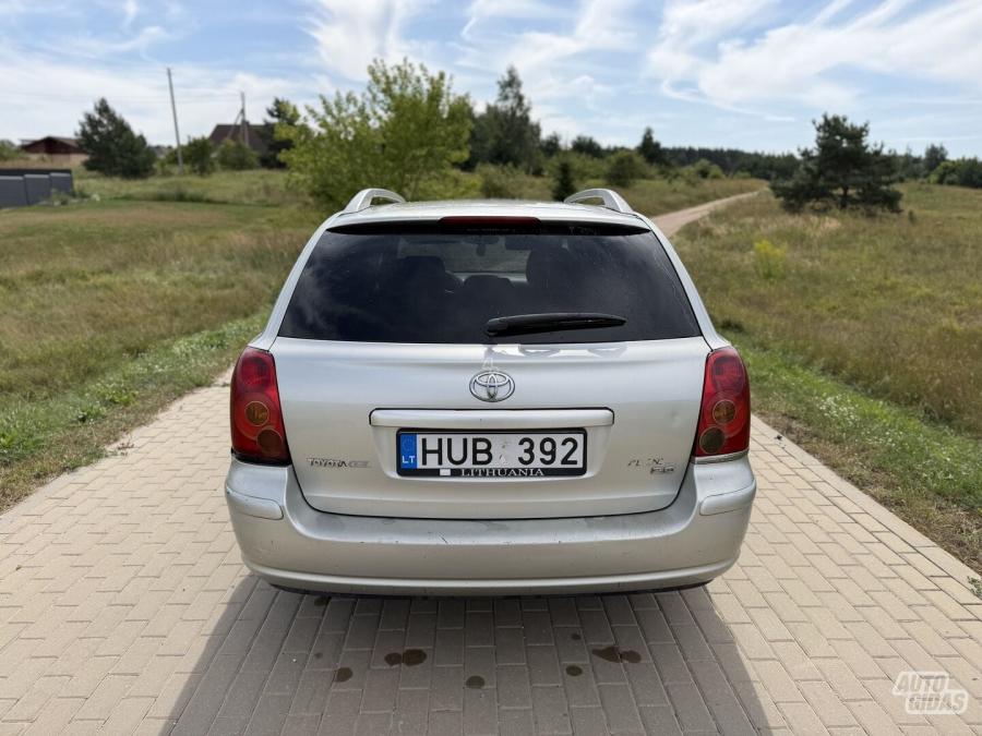 Тойота Авенсис 2004 в Укмерге, объемом двигателя 2.00 л и пробегом 327 тыс. км за 900 €, фото 9 на AUTOMOTO.COM.LV