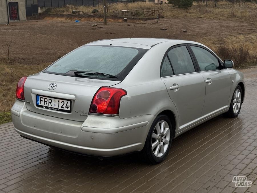 Toyota Avensis 2005 in Ukmerge, with an engine capacity of 2.00 L and mileage of 400 thousand km for 950 €, photo 6 on AUTOMOTO.COM.LV