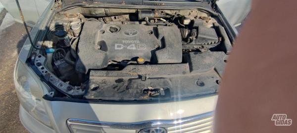 Toyota Avensis 2005 Viļņa, ar dzinēja tilpumu 2.00 L un nobraukumu 370 tūkst. km par 1490 €, foto 10 vietnē AUTOMOTO.COM.LV