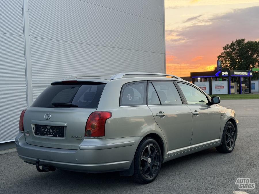 Toyota Avensis 2005 in Utena, with an engine capacity of 2.00 L and mileage of 492 thousand km for 1990 €, photo 13 on AUTOMOTO.COM.LV