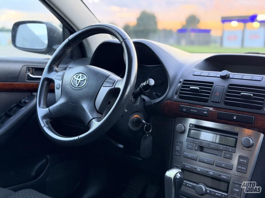 Toyota Avensis 2005 in Utena, with an engine capacity of 2.00 L and mileage of 492 thousand km for 1990 €, photo 21 on AUTOMOTO.COM.LV