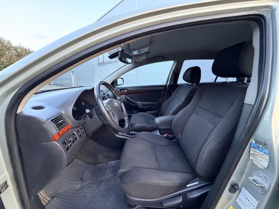 Toyota Avensis 2005 in Utena, with an engine capacity of 2.00 L and mileage of 492 thousand km for 1990 €, photo 22 on AUTOMOTO.COM.LV