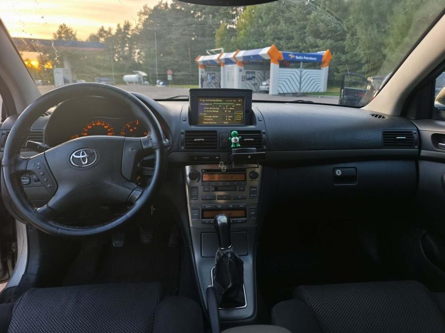 Toyota Avensis 2005 in Varena, with an engine capacity of 2.00 L and mileage of 330 thousand km for 950 €, photo 10 on AUTOMOTO.COM.LV