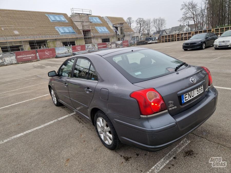 Toyota Avensis 2006 in Klaipeda, with an engine capacity of 2.20 L and mileage of 290 thousand km for 2200 €, photo 5 on AUTOMOTO.COM.LV