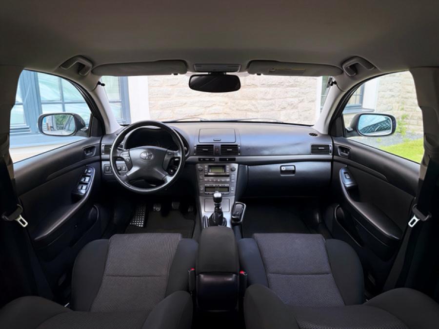Toyota Avensis 2006 Tallina, ar dzinēja tilpumu 2.00 L un nobraukumu 250 tūkst. km par 1999 €, foto 12 vietnē AUTOMOTO.COM.LV
