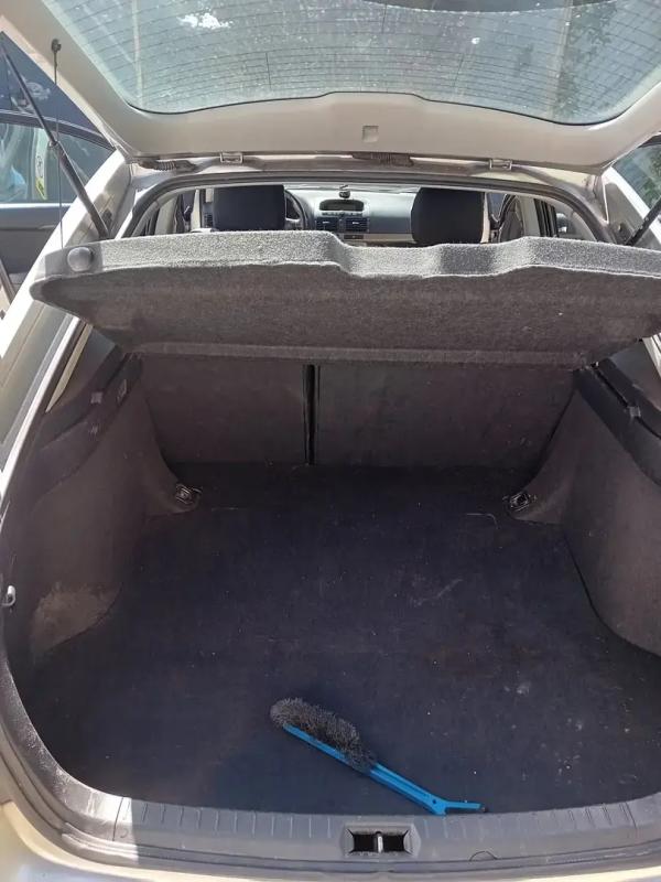 Toyota Avensis 2006 in Riga, with an engine capacity of 2.00 L and mileage of 325 thousand km for 1500 €, photo 8 on AUTOMOTO.COM.LV