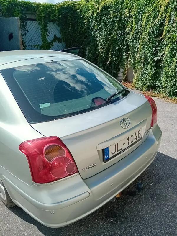 Toyota Avensis 2006 in Riga, with an engine capacity of 2.00 L and mileage of 325 thousand km for 1500 €, photo 7 on AUTOMOTO.COM.LV
