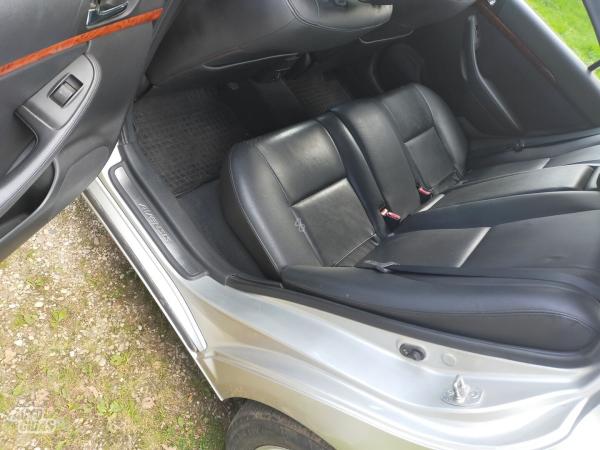 Toyota Avensis 2006 in Birzai, with an engine capacity of 2.00 L and mileage of 285 thousand km for 1499 €, photo 8 on AUTOMOTO.COM.LV