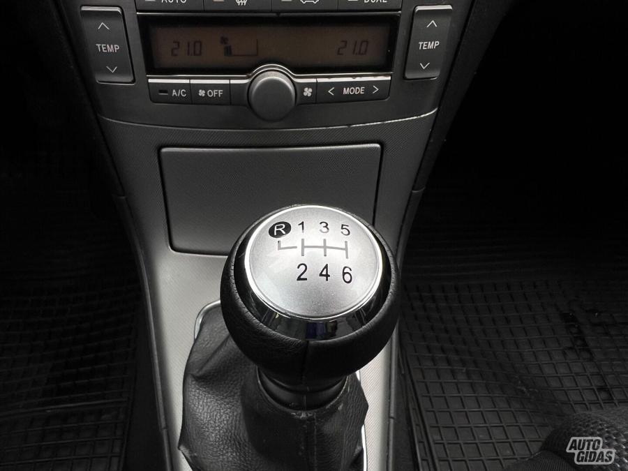 Toyota Avensis 2008 Alīta, ar dzinēja tilpumu 2.00 L un nobraukumu 272 tūkst. km par 2550 €, foto 21 vietnē AUTOMOTO.COM.LV