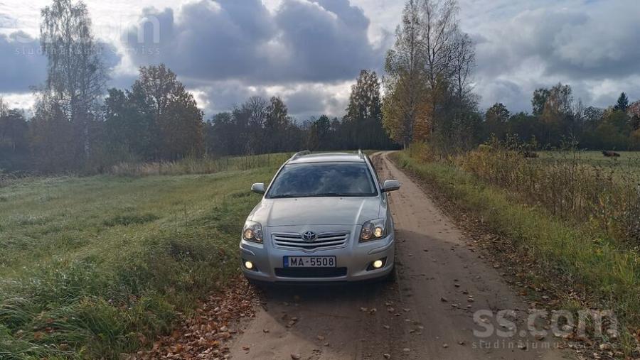 Toyota Avensis 2008 in Aizkraukle, with an engine capacity of 2.00 L and mileage of 371 thousand km for 2900 €, photo 4 on AUTOMOTO.COM.LV