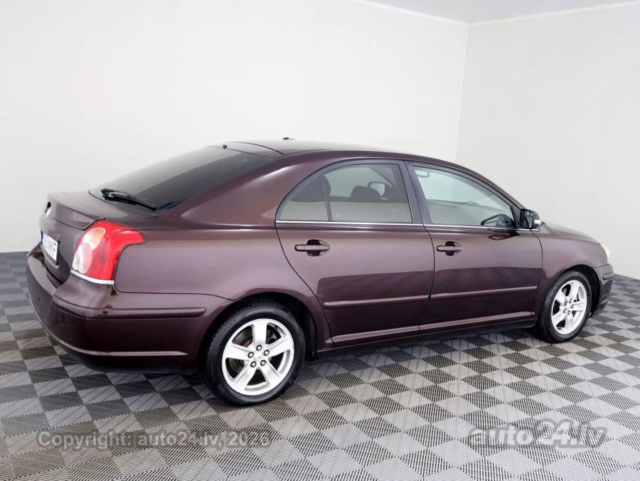 Sarkans Toyota Avensis 2007 Tallina, ar dzinēja tilpumu 1.80 L un nobraukumu 249 tūkst. km par 2299 €, foto 4 vietnē AUTOMOTO.COM.LV