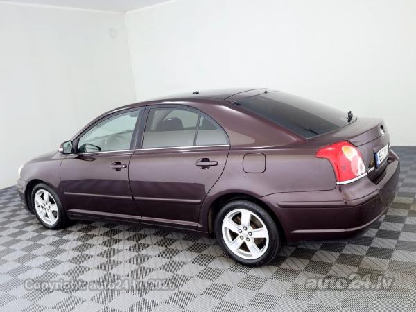 Sarkans Toyota Avensis 2007 Tallina, ar dzinēja tilpumu 1.80 L un nobraukumu 249 tūkst. km par 2299 €, foto 4 vietnē AUTOMOTO.COM.LV