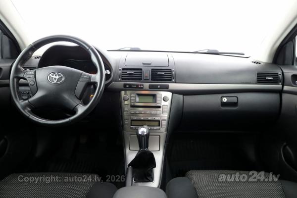 Sarkans Toyota Avensis 2007 Tallina, ar dzinēja tilpumu 1.80 L un nobraukumu 249 tūkst. km par 2299 €, foto 5 vietnē AUTOMOTO.COM.LV
