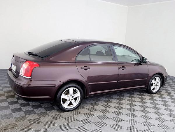 Red Toyota Avensis 2007 in Tallinn, with an engine capacity of 1.80 L and mileage of 249 thousand km for 2299 €, photo 3 on AUTOMOTO.COM.LV