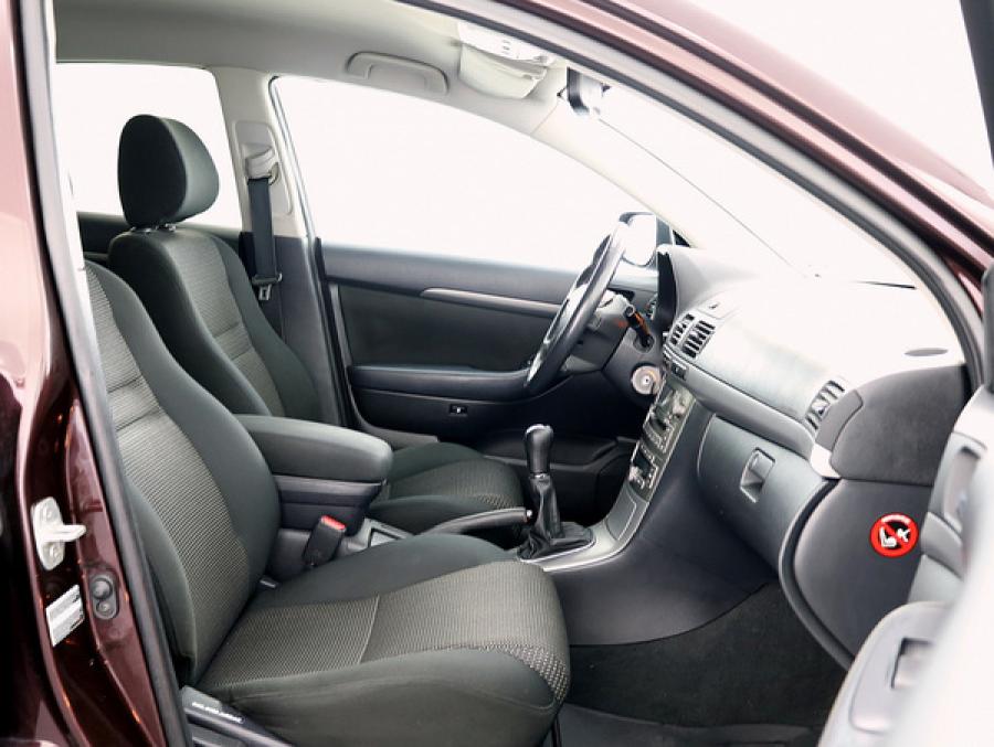 Красный Тойота Авенсис 2007 в Таллин, объемом двигателя 1.80 л и пробегом 249 тыс. км за 2299 €, фото 7 на AUTOMOTO.COM.LV