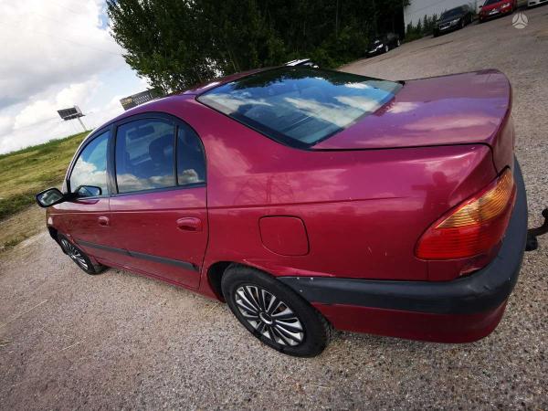 Красный Тойота Авенсис 1999 в Каунас, объемом двигателя 1.98 л и пробегом 310 тыс. км за 999 €, фото 6 на AUTOMOTO.COM.LV