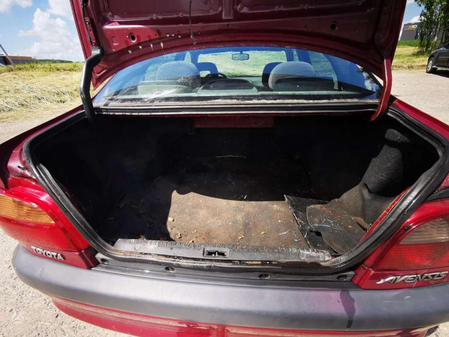 Красный Тойота Авенсис 1999 в Каунас, объемом двигателя 1.98 л и пробегом 310 тыс. км за 999 €, фото 25 на AUTOMOTO.COM.LV