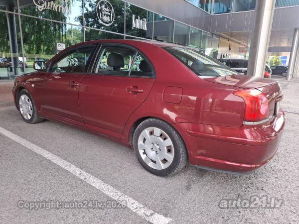 Красный Тойота Авенсис 2003 в Таллин, объемом двигателя 2.00 л и пробегом 380 тыс. км за 499 €, фото 2 на AUTOMOTO.COM.LV